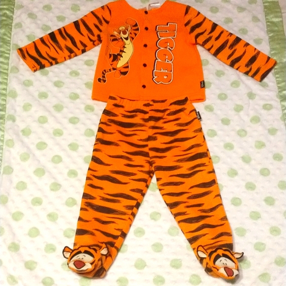 Disney | Matching Sets | Baby Boy Tigger Outfit | Poshmark